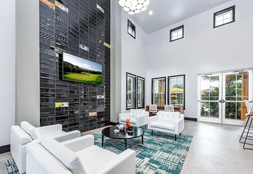 "Carri-vision Suite In Orlando/kissimmee's, Disney World - Orlando International Airport (MCO)