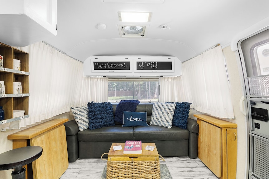 Iconic Airstream Camper, Private Pet Friendly, Near Sportplex, 8 Mi To Beach. - Orange Beach, AL