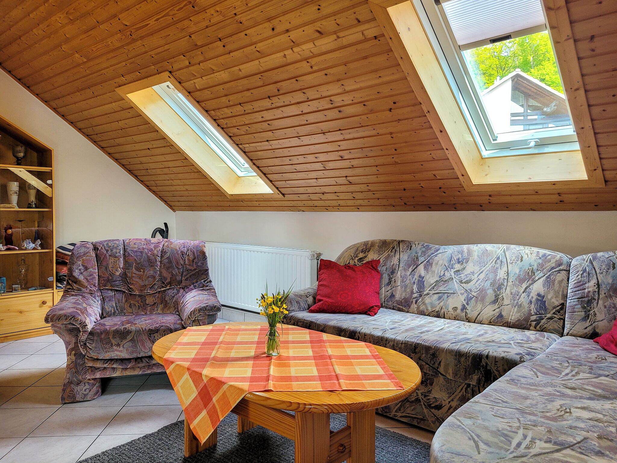 Gemütliche Ferienwohnung Mit üBerdachter Terrasse - Bad Neustadt an der Saale