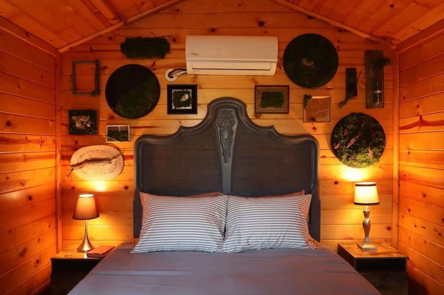 Honeysuckles Haven-cabin On Hidden Paradise Farms - Tennessee