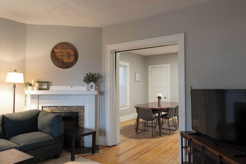 Big 3-story Home, Walk To Campus. - Dayton, OH