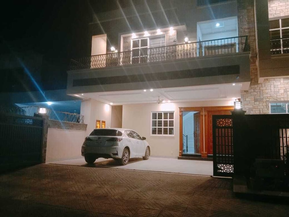 Skm Lodges - Islamabad