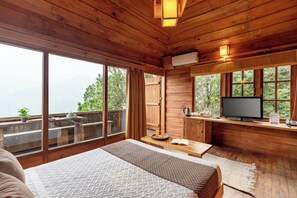 Duplex, sacada, vista para a montanha | 1 quarto, ferros/tábuas de passar roupa