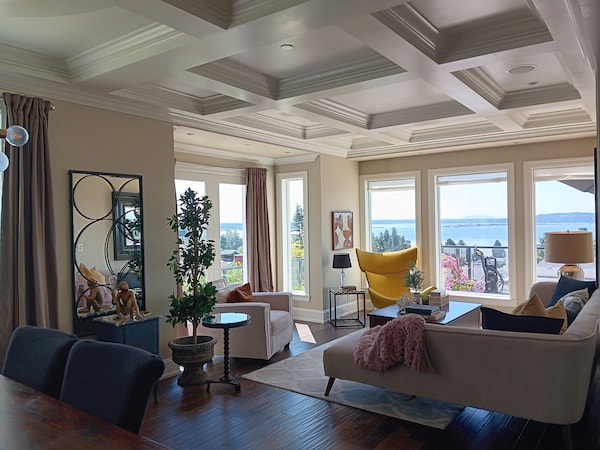 Sand And Salt Bed & Breakfast - White Rock