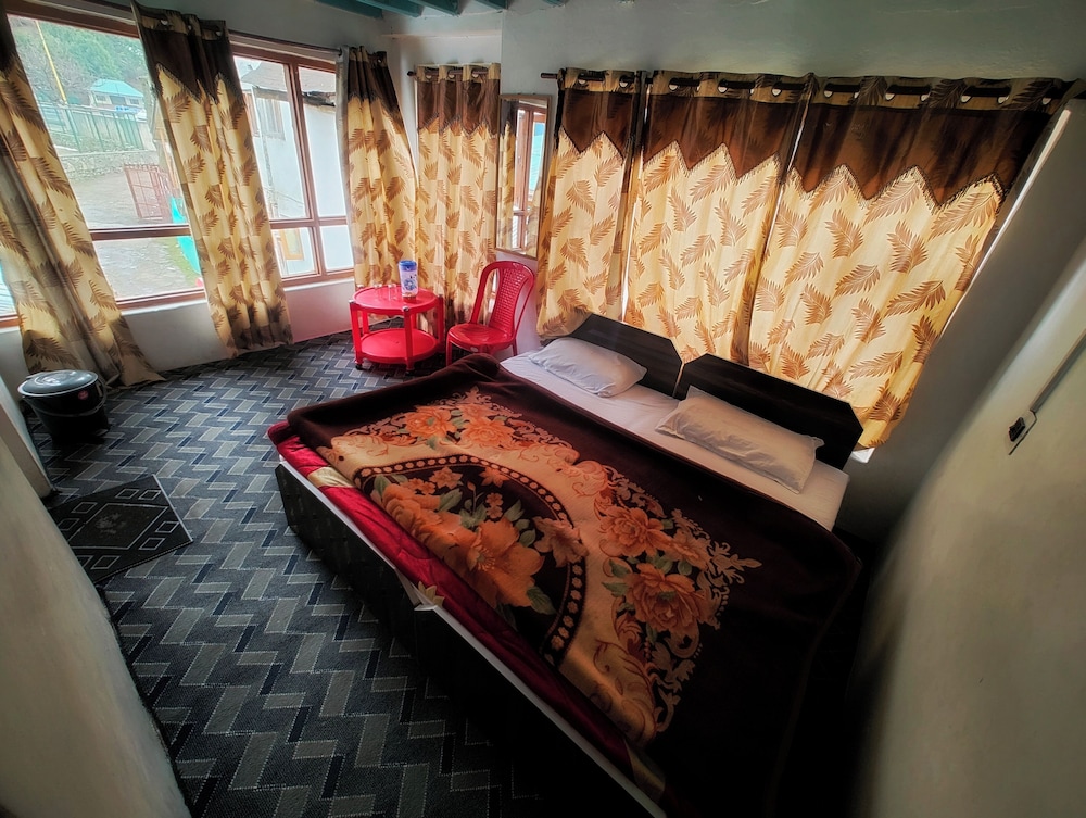 Royal Palace - Pahalgam