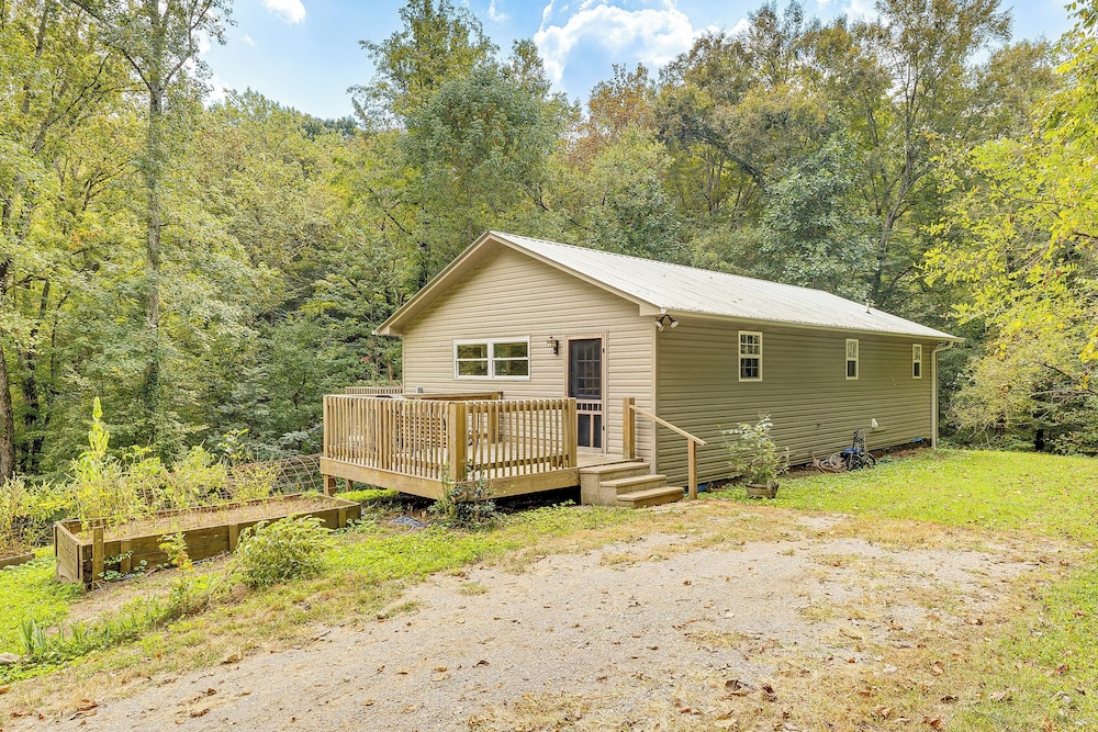 Peaceful Cabin At Lake Logan W/ Spacious Yard! - Pulaski, TN