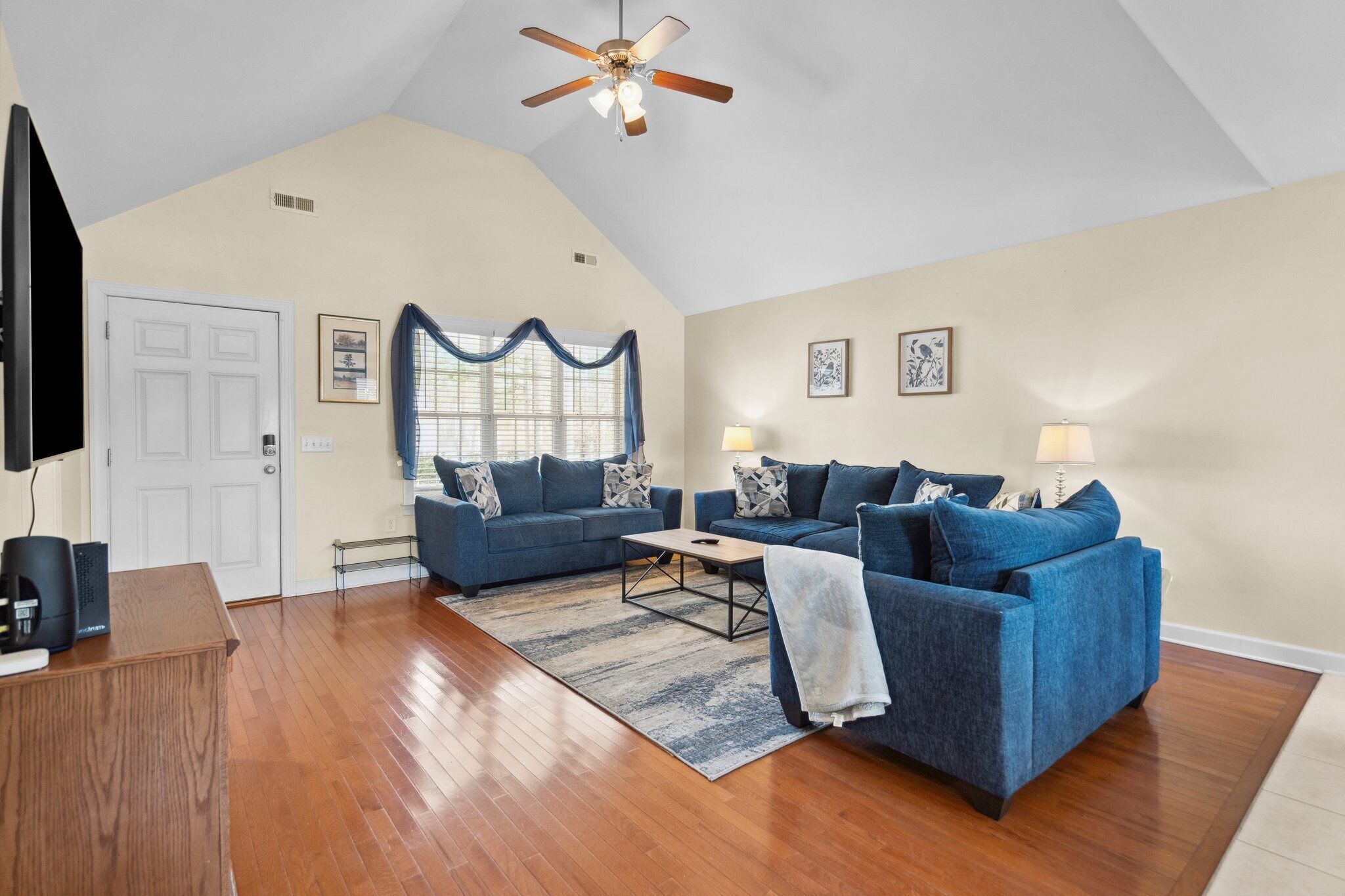 Lake Keziah House-lake View, Spacious, & Private! - 볼리비아