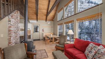 Cabine, 1 quarto | Sala de estar | Serviços de streaming