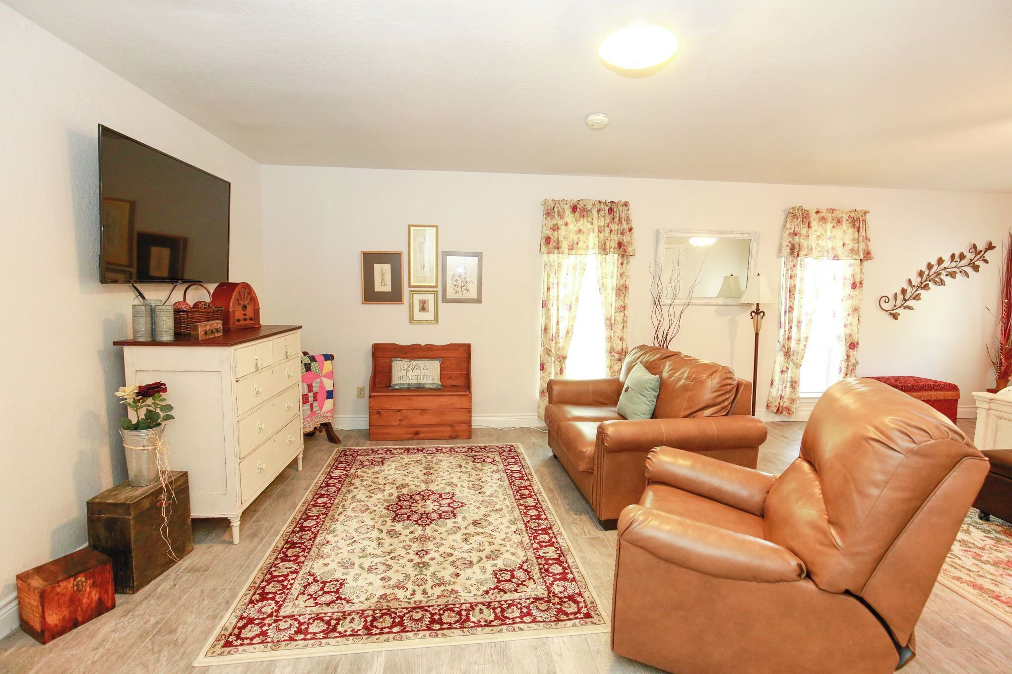 Charming 2-bedroom Cottage With Ac, Wifi In Marble Falls - Marble Falls, TX