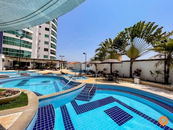 Apartamento | Piscina | 5 piscinas interiores