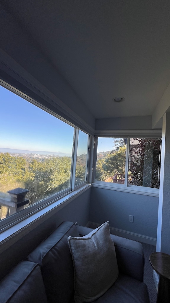 Charming Studio-bedroom House With Ac And Wifi In Lovely Belmont - Millbrae, CA