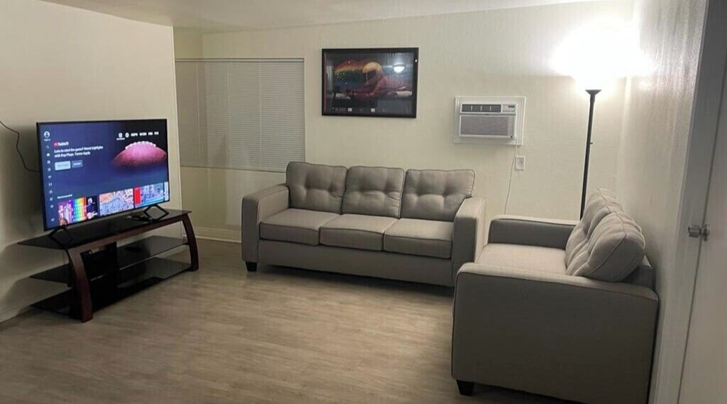 2-bedroom Apartment In Beautiful El Cajon With Wifi, Fitness Room, And Parking. - Lakeside, CA