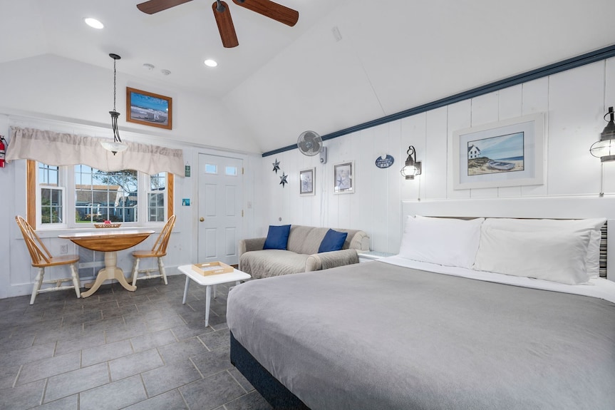 The Perfect Shore Escape: The Sandpiper - West Dennis Beach, MA