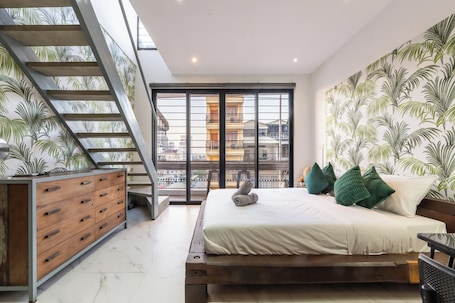 Loft BƔsico, Vista para a cidade | 1 quarto, ferro/tƔbua de engomar, Wi-fi grƔtis . Lofty Comfort Stay-Relax by Soben Home