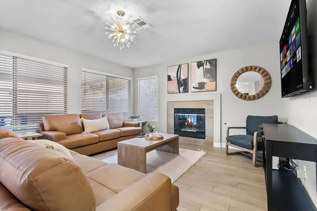 Unwind In 5br Home W/ Playground, Hot Tub, & More! - Las Vegas, NV