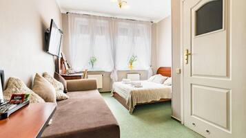 Quarto Triplo Familiar | Secretária, ferro/tábua de engomar, Wi-fi grátis