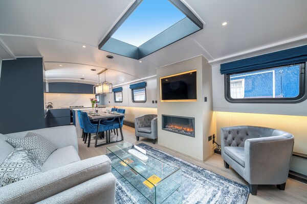 Elegant Houseboat Near Canary Wharf - Greenwich