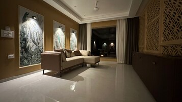 Escrivaninha, espaço de trabalho para notebook