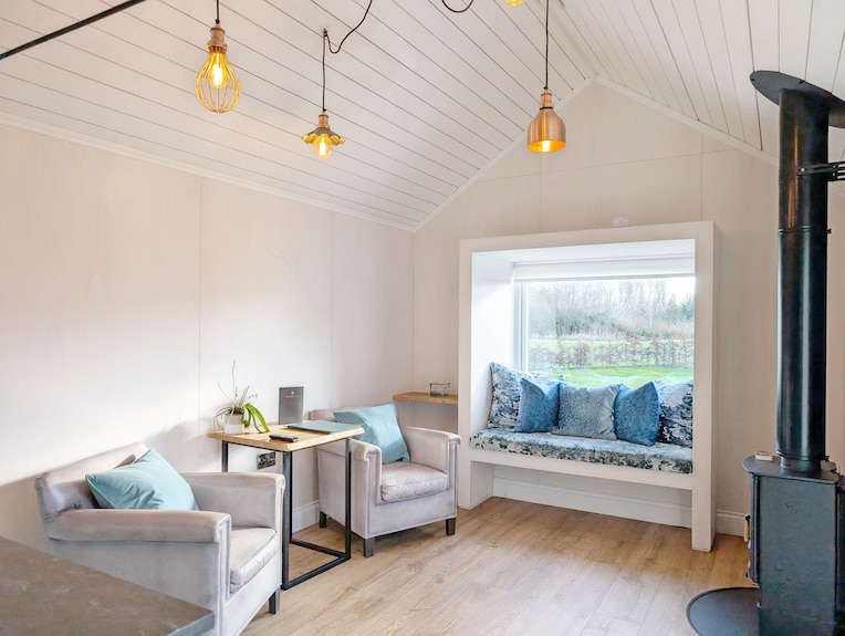 Harvest - Ashling Park - Sleeps 2 Guests In 1 Bedroom - Chichester