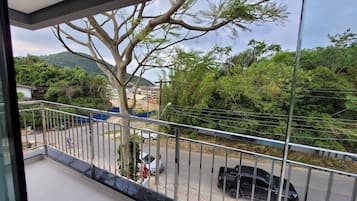 Quarto Triplo de Luxo | Vista da varanda