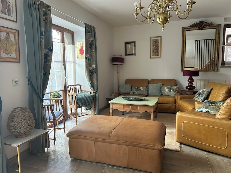 Maison Remarquable Du Xvi Refaite à Neuf,\npied à Terre Idéal Pour Visiter Le Lot - Bretenoux