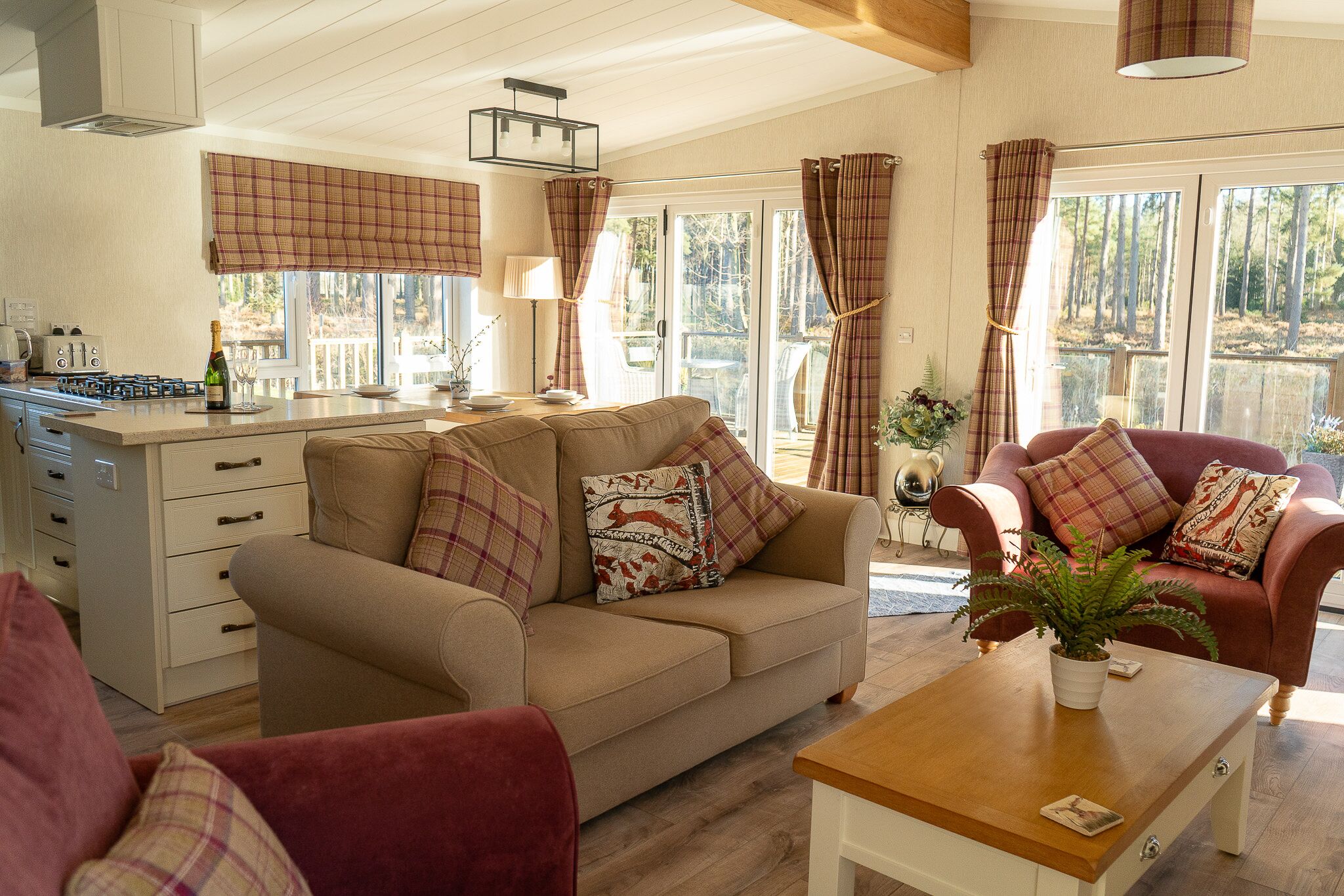 Luxury Lodge With Hot-tub-vue Sur Le Bois-sdb Privée Avec Douche-lodge-prestige - Selby