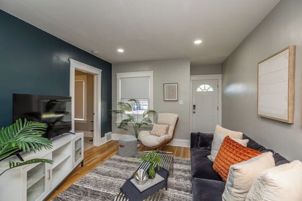 Larchmere Classic Retreat ~ 8 Mins To Cleveland Clinic ~ 5 Mins To Case Western - Northfield, OH