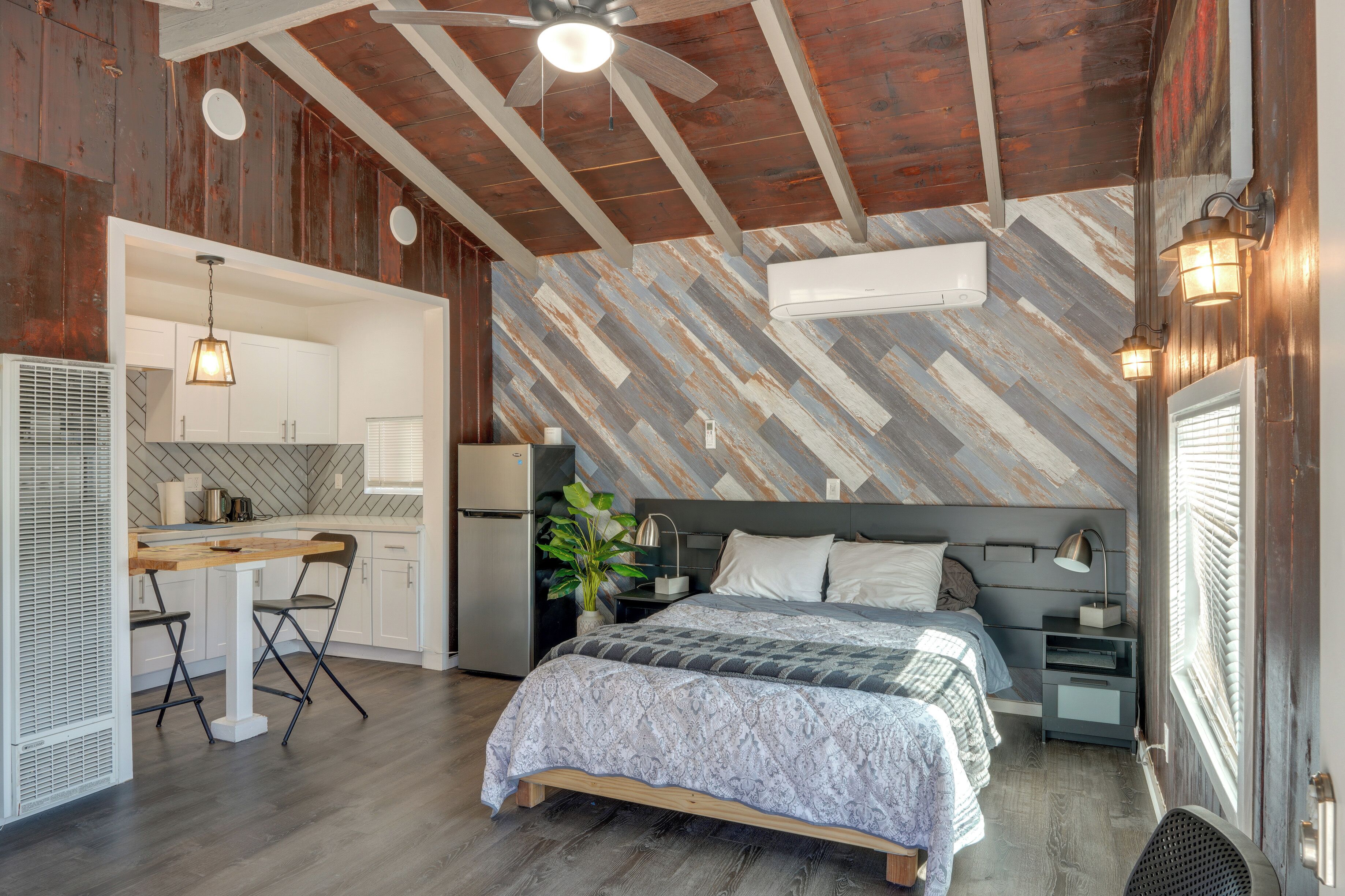 Private Deck & Views: Frazier Mountain Cabin - Frazier Park, CA