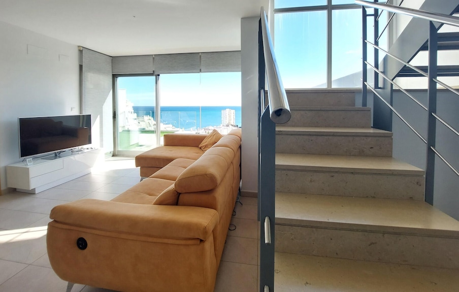 Preciosa Casa De 3 Dormitorios En. - Cullera