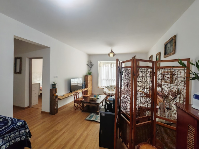 Meet Your, Panda Base 2-bedroom Apartment - Chengdu