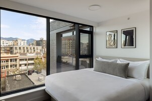 Estúdio | Camas com colchões pillow-top, Wi-Fi de cortesia, roupa de cama