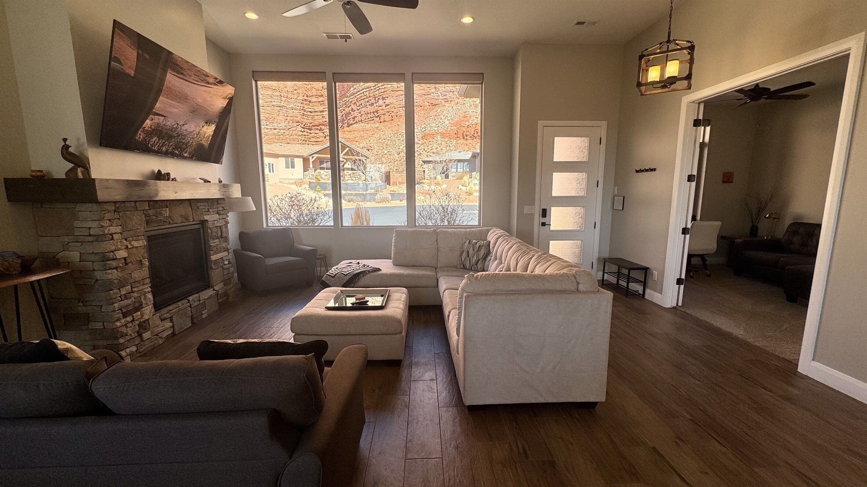 Scenic Escape In Kanab | Pet-friendly | Community Pool & Hot Tub - Kanab