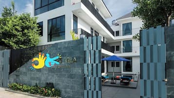 Fachada da propriedade