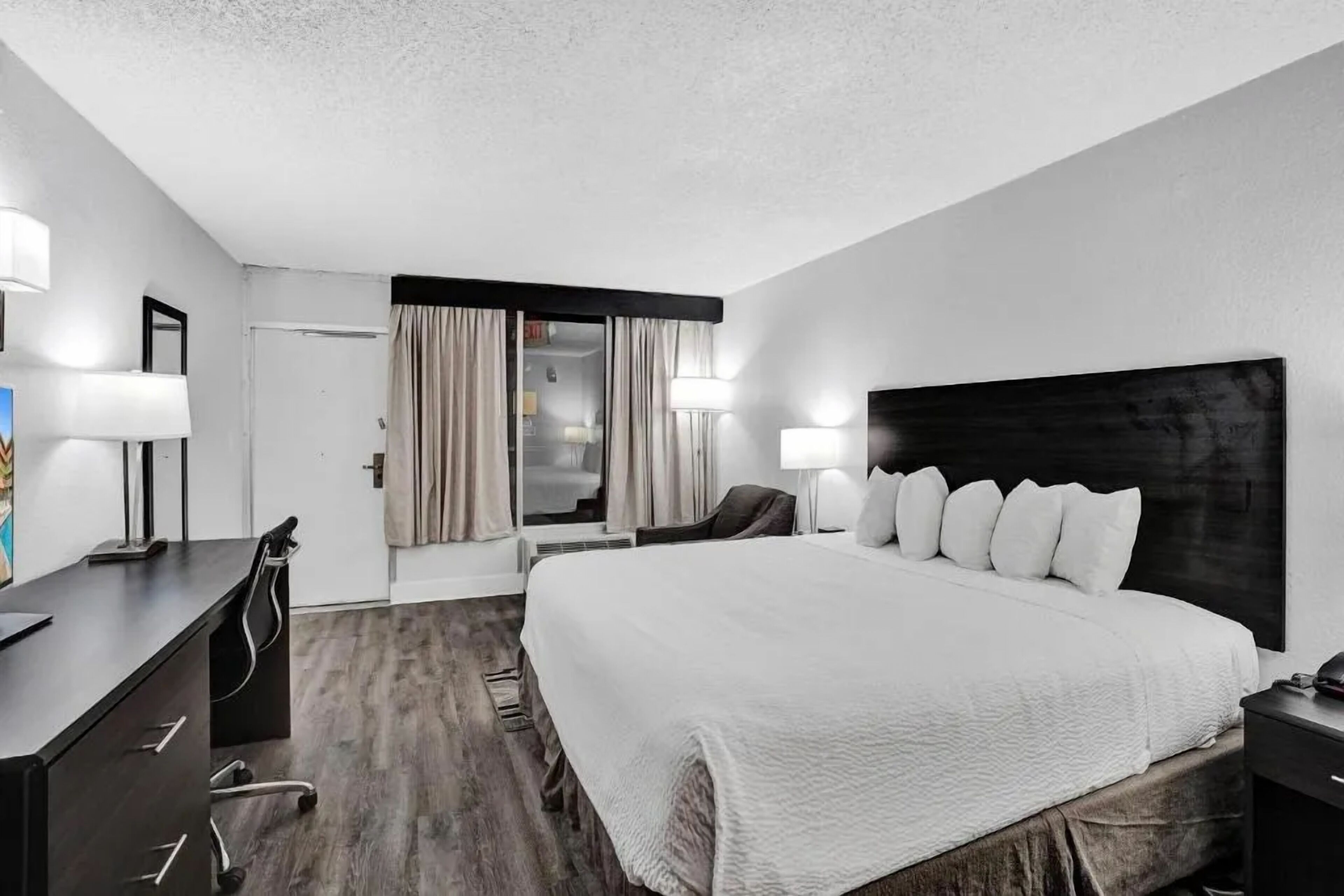 Spacious Room For Perfect Weekend Escape! Steps Away From Hollywood Boardwalk - Hollywood, FL