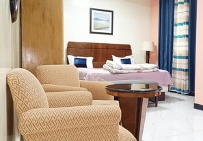 Quarto casal conforto, sacada, vista para a cidade | Wi-Fi de cortesia