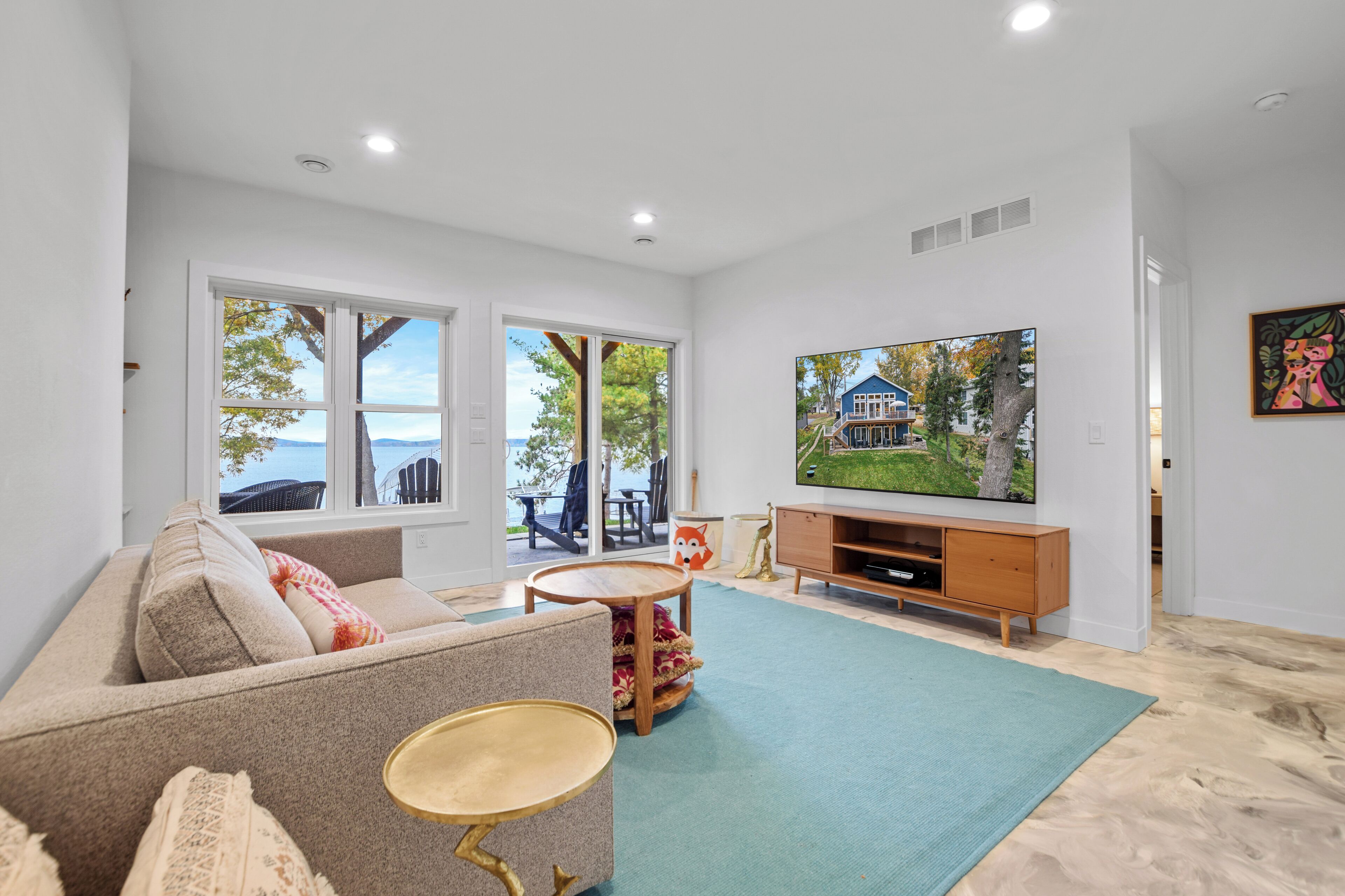 Charming 2-bedroom House Lake Home With Wifi And All The Amenities! - Lake Wisconsin