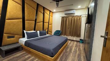 Quarto casal luxo, vista para a cidade | Wi-Fi de cortesia