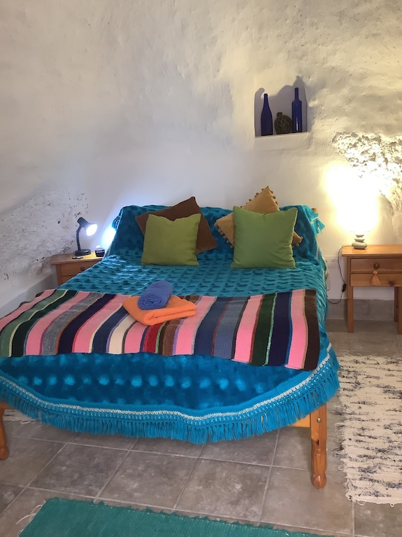 Lovely Private Cave Apartment - Baza