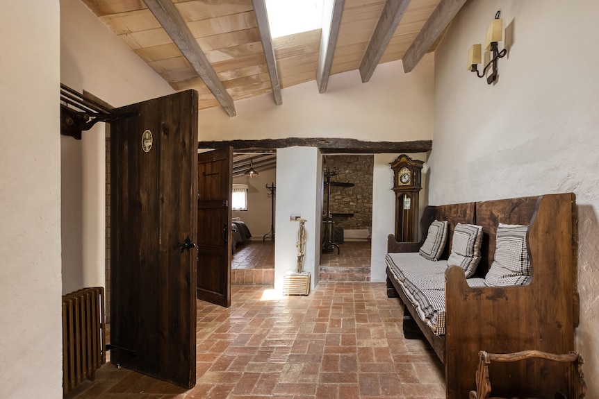 Casa De Vacaciones 'Can Soler De Merlant I' Con Vistas A La Montaña, Piscina Compartida Y Wi-fi - Banyoles