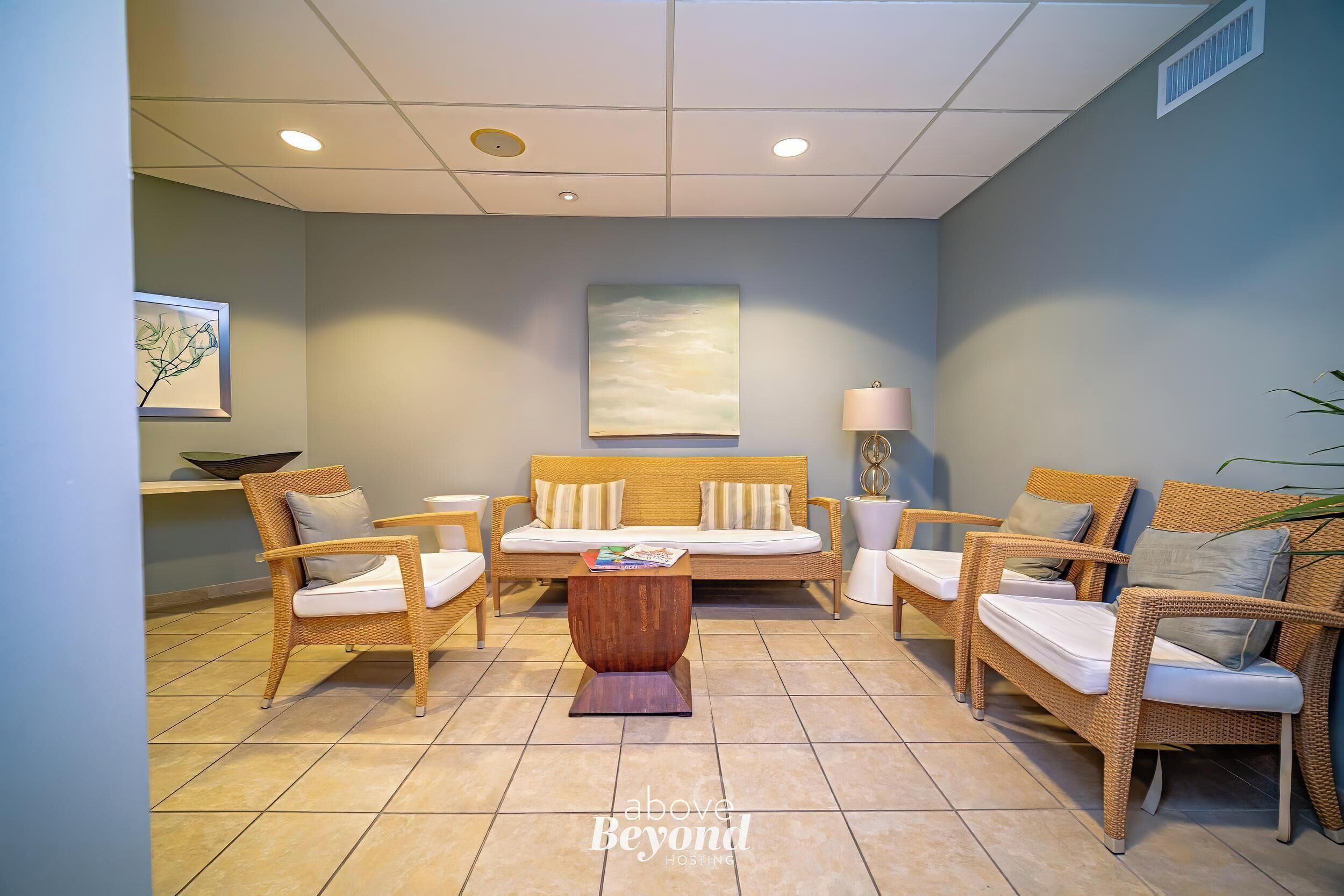 Color Pop By The Pool - Lago Vista