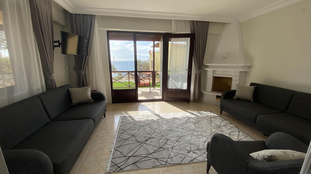 Villa On Site With Pool By The Sea - Çanakkale