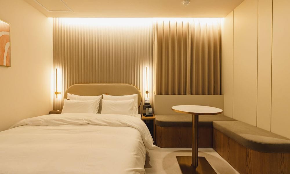 Chuncheon Hound Hotel Namchuncheon Station - 퇴계동