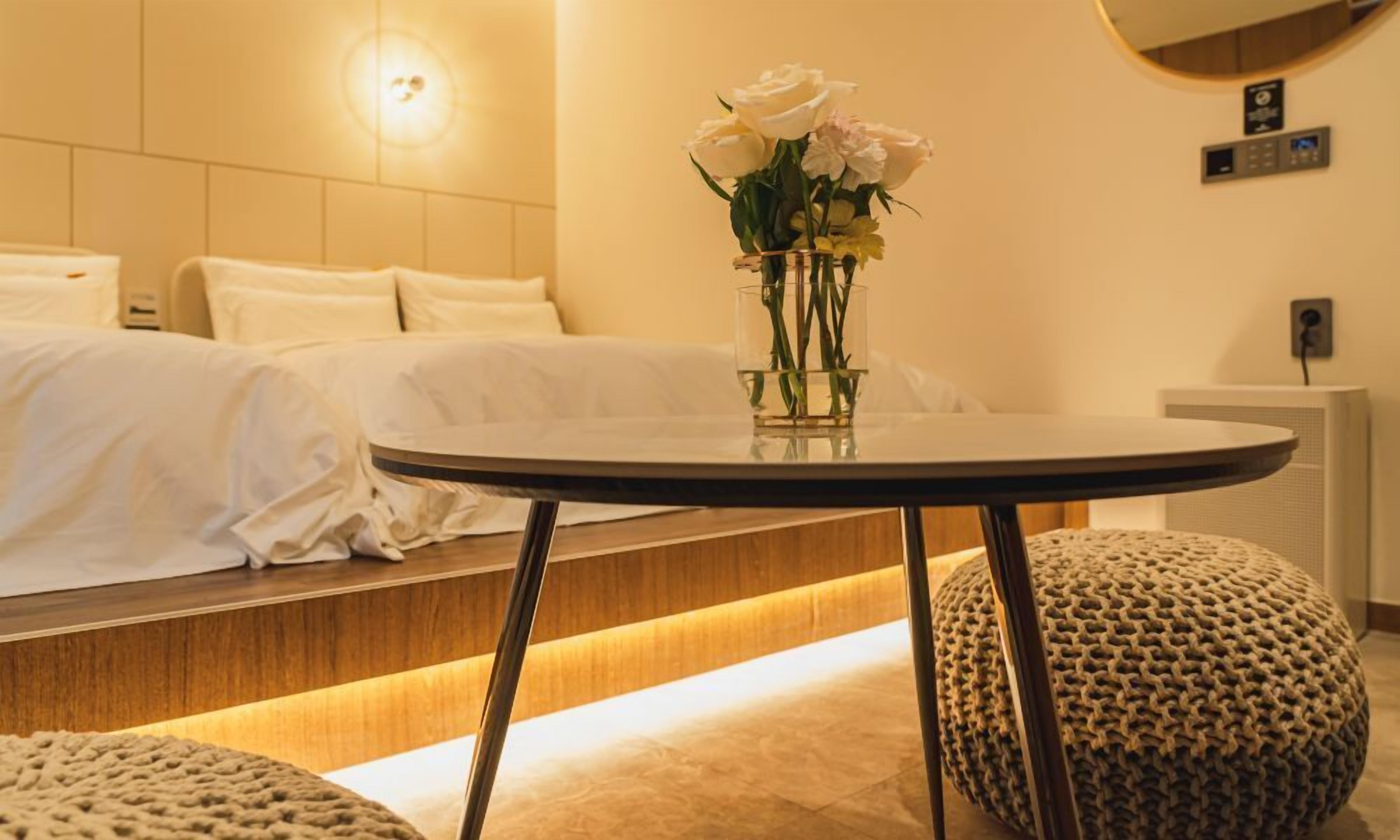 Quarto Twin Superior | Com decoração personalizada, com mobília individualizada, Wi-fi grátis 