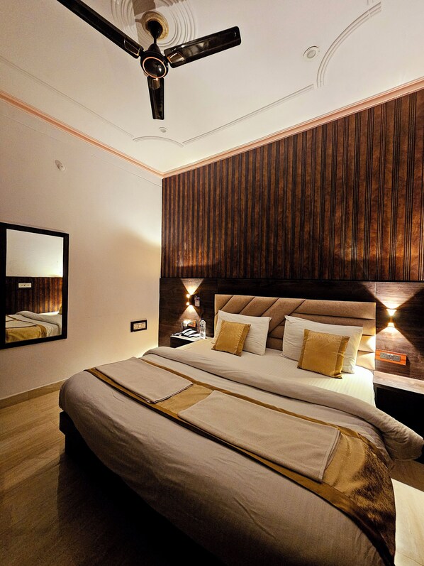 Espaço de trabalho para notebook, ferros/tábuas de passar roupa