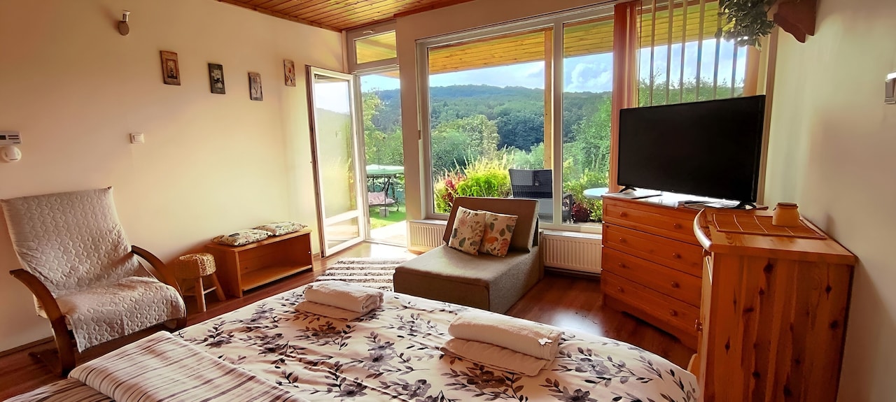 Harmony Of Romance And Nature For Two, In A Double Bedroom - Miskolctapolca