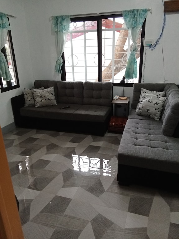 Private 2-br/3 Bath Home In Limay With Ac, Wi-fi, Washer & Dryer, & Free Parking - Limay