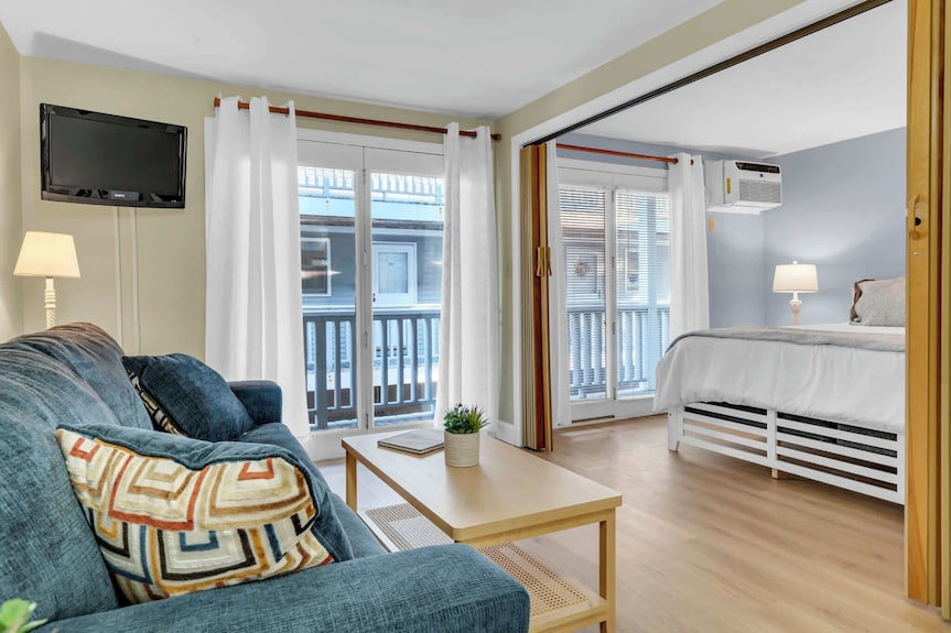 All Is Wells Incredible Location! Walk To Beach - Sanford, ME