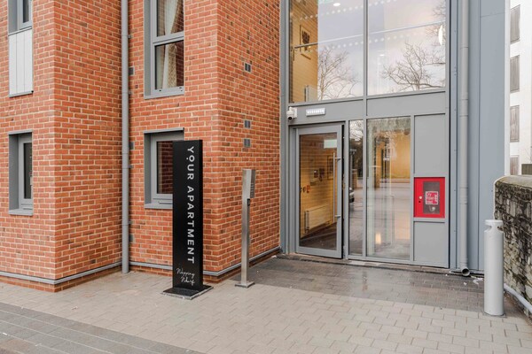 Waterside Living I Luxe Apartments - Brístol