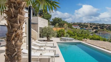 Villa | 4 quartos