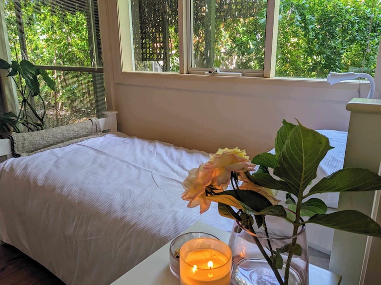 Paris's Place - Griffith